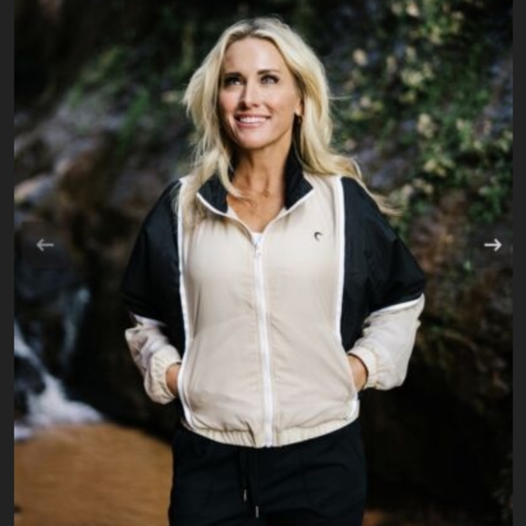 ZYIA | Jackets & Coats | Zyia Active Black And Tan Block Zipper Jacket ...